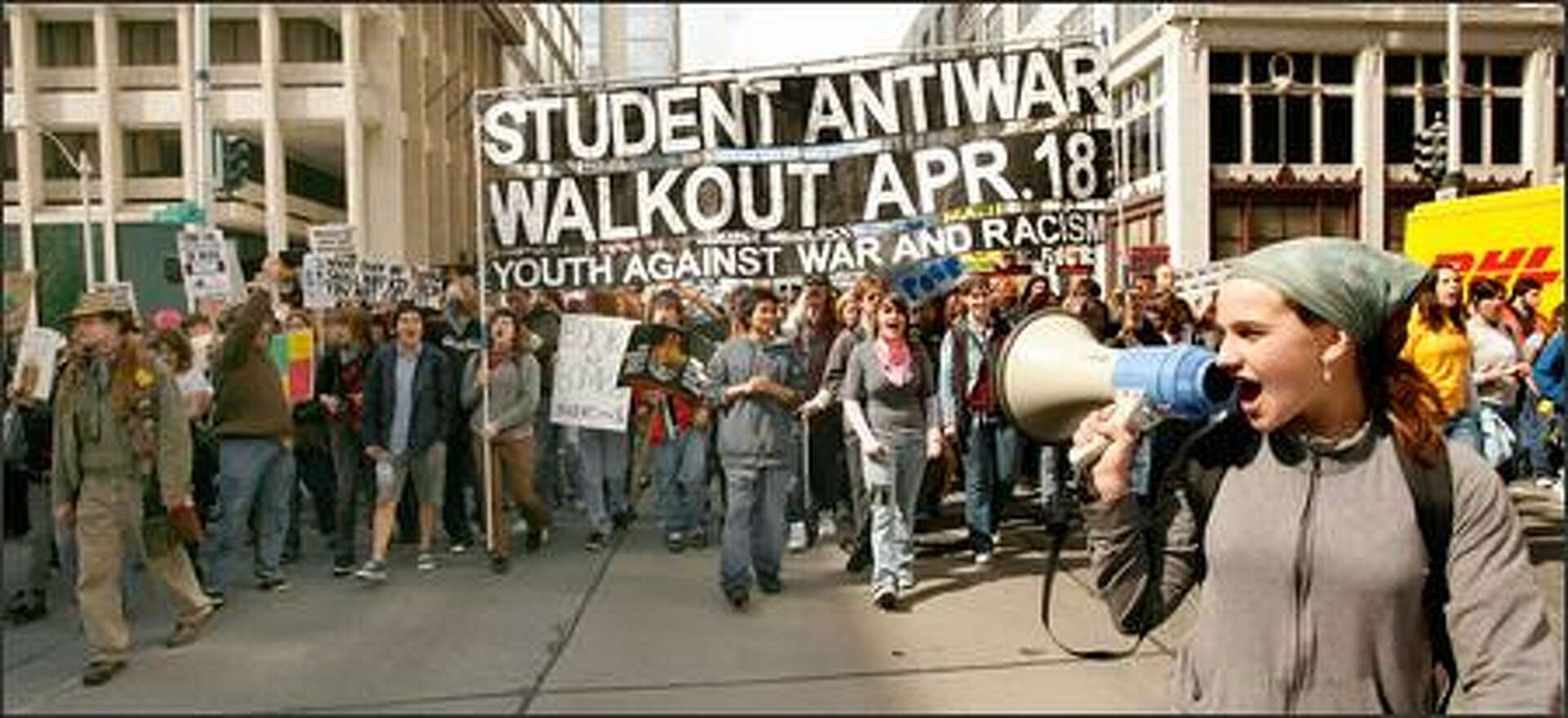 20 Years On: Lessons from Youth Against War and Racism | Socialist ...